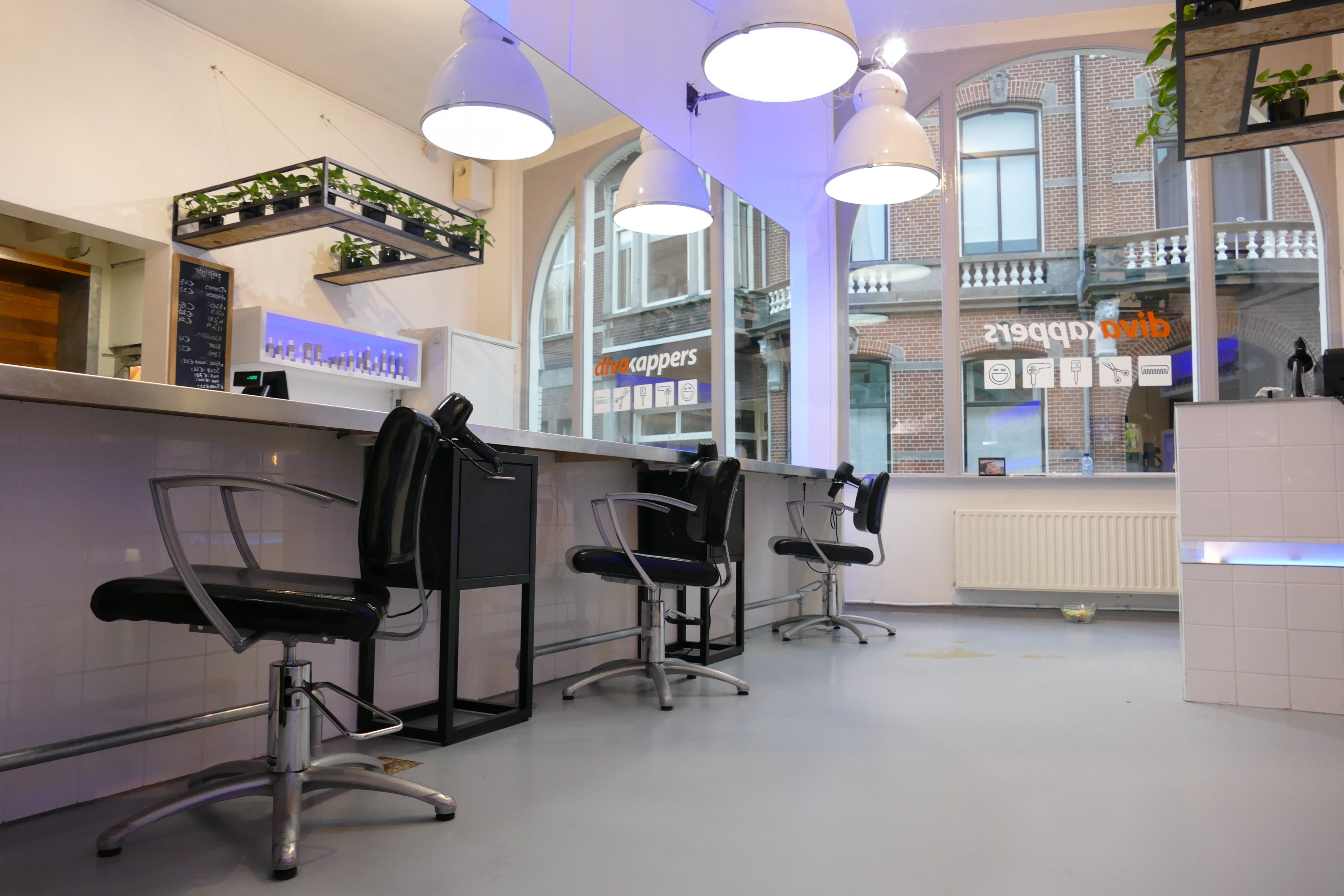 Salon - Diva Kappers - Jouw persoonlijke topstylist in Tilburg